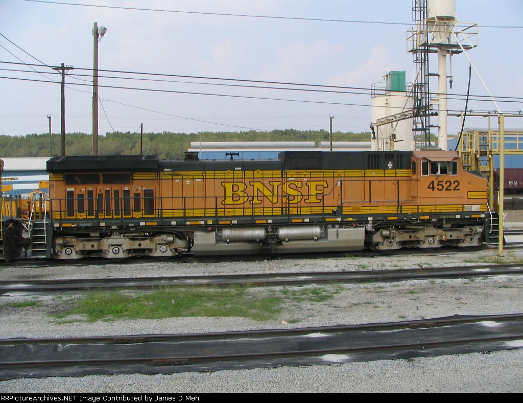 BNSF 4522